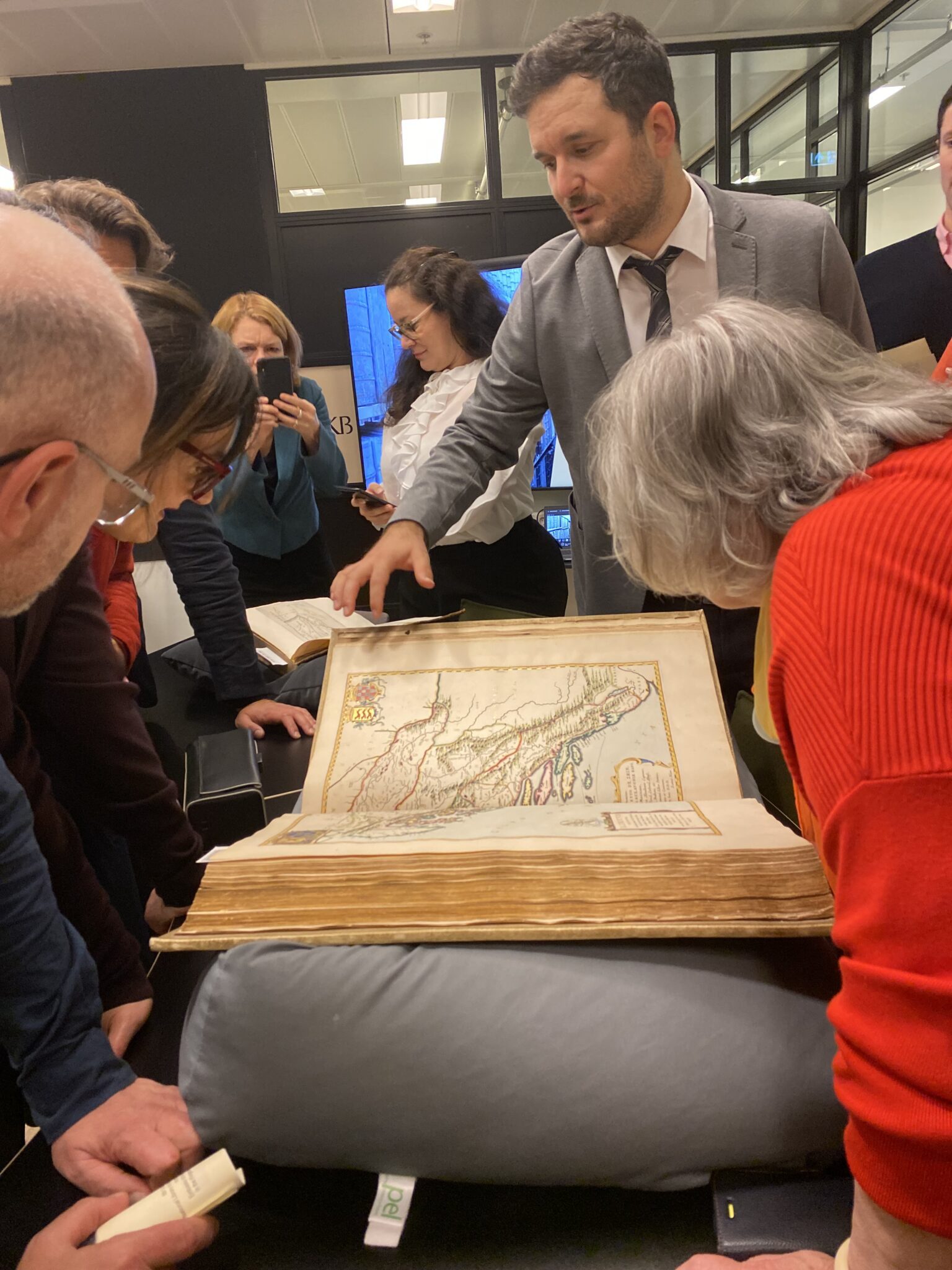 Otac hrvatske historiografije Ivan Lučić predstavljen nizozemskoj ...